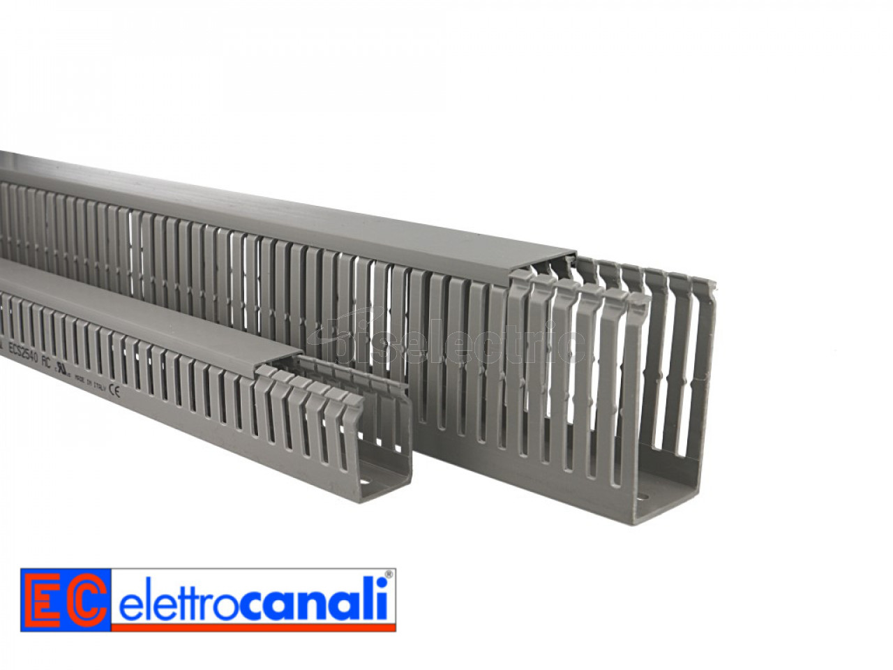 Goulotte de câblage PVC à lamelles | Goulotte electrique chez bis-electric